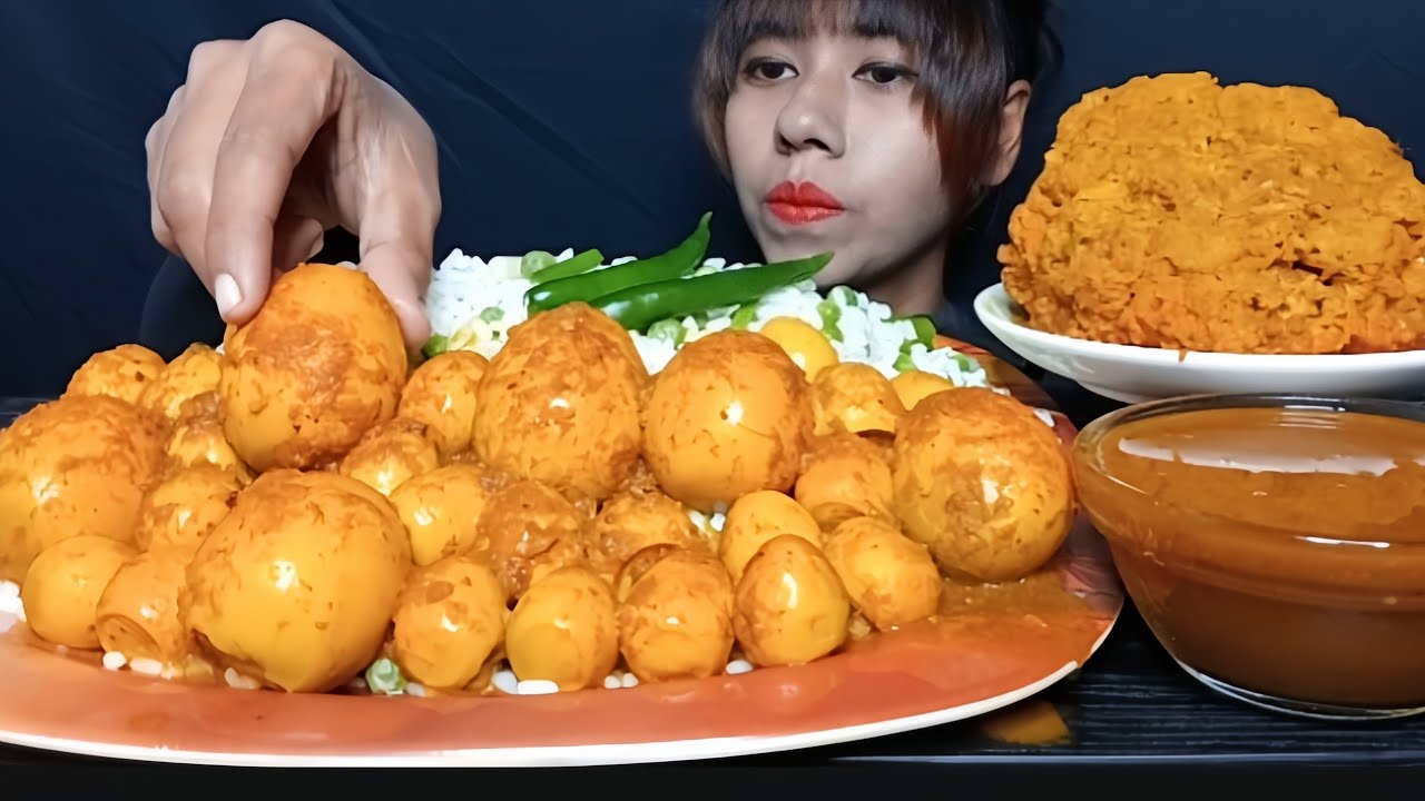 Eating spicy 🥵 egg curry, cauliflower, gravy । spicy egg eating mukbang ...