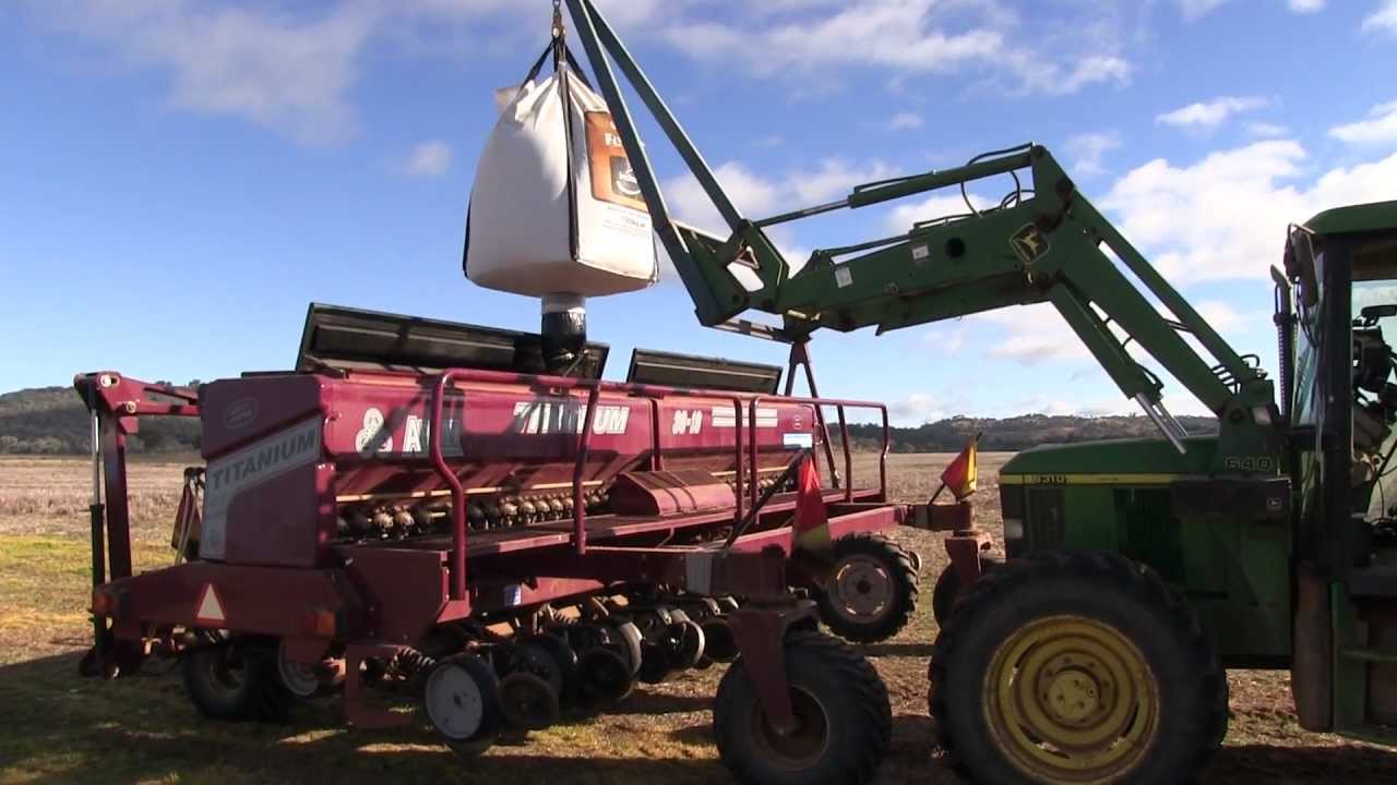 Filling Planter with Bulker Bags. - YouTube