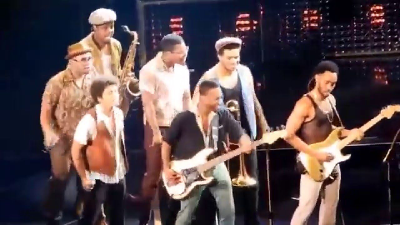 bruno mars 2016 live concert HD - YouTube