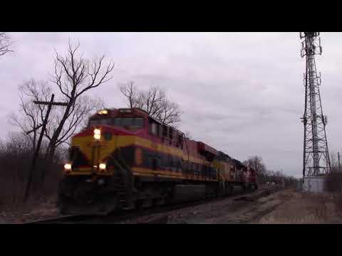 (CPKC) CP 101 light power move with KCSM 4748 leading passing Woodbridge - YouTube