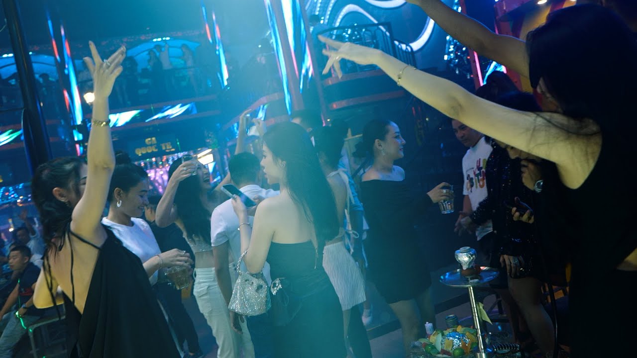 Sự Kiện Khai Trương Bar Tik Tok Bậc Nhất Cà Mau - YouTube