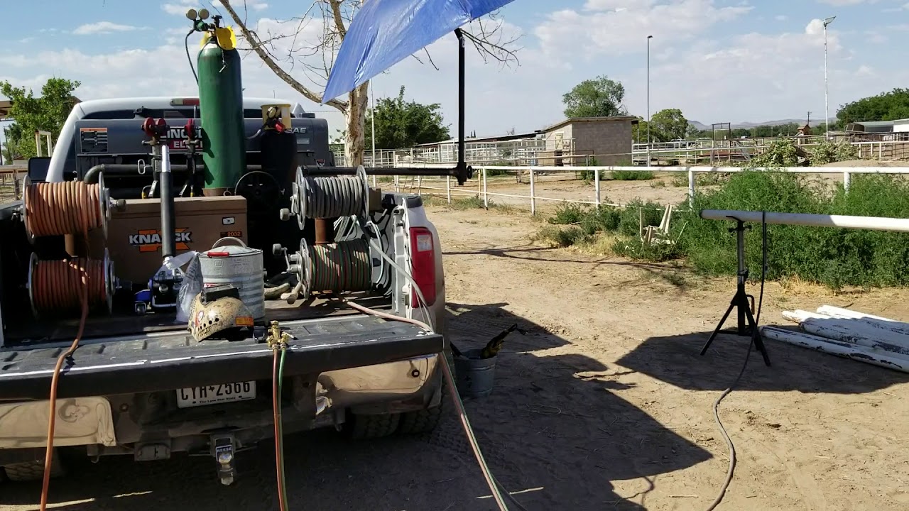 Rig Welder/Pipe Fence Fabrication - YouTube