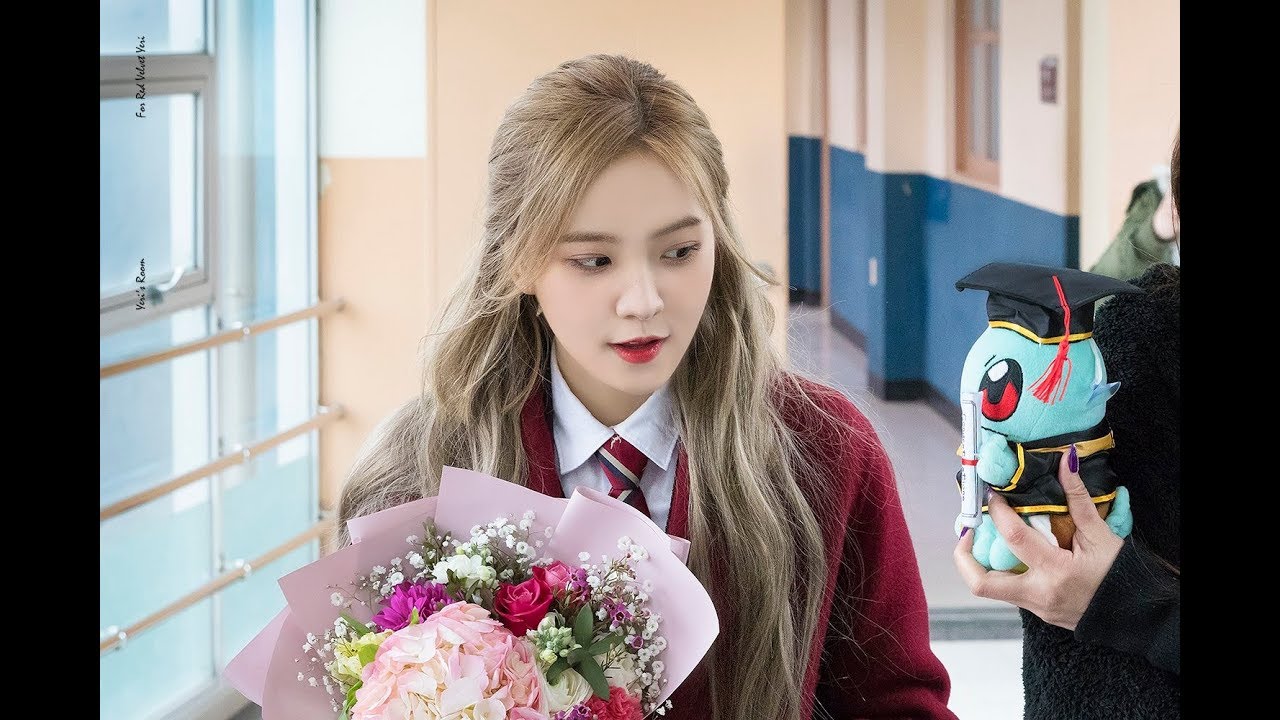 Fans bring Squirtle to Red Velvet YERI's Graduation Day @ Hanlim Multi ...