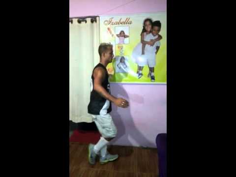 Dg zoeira dançando Michael Jackson dangerous
