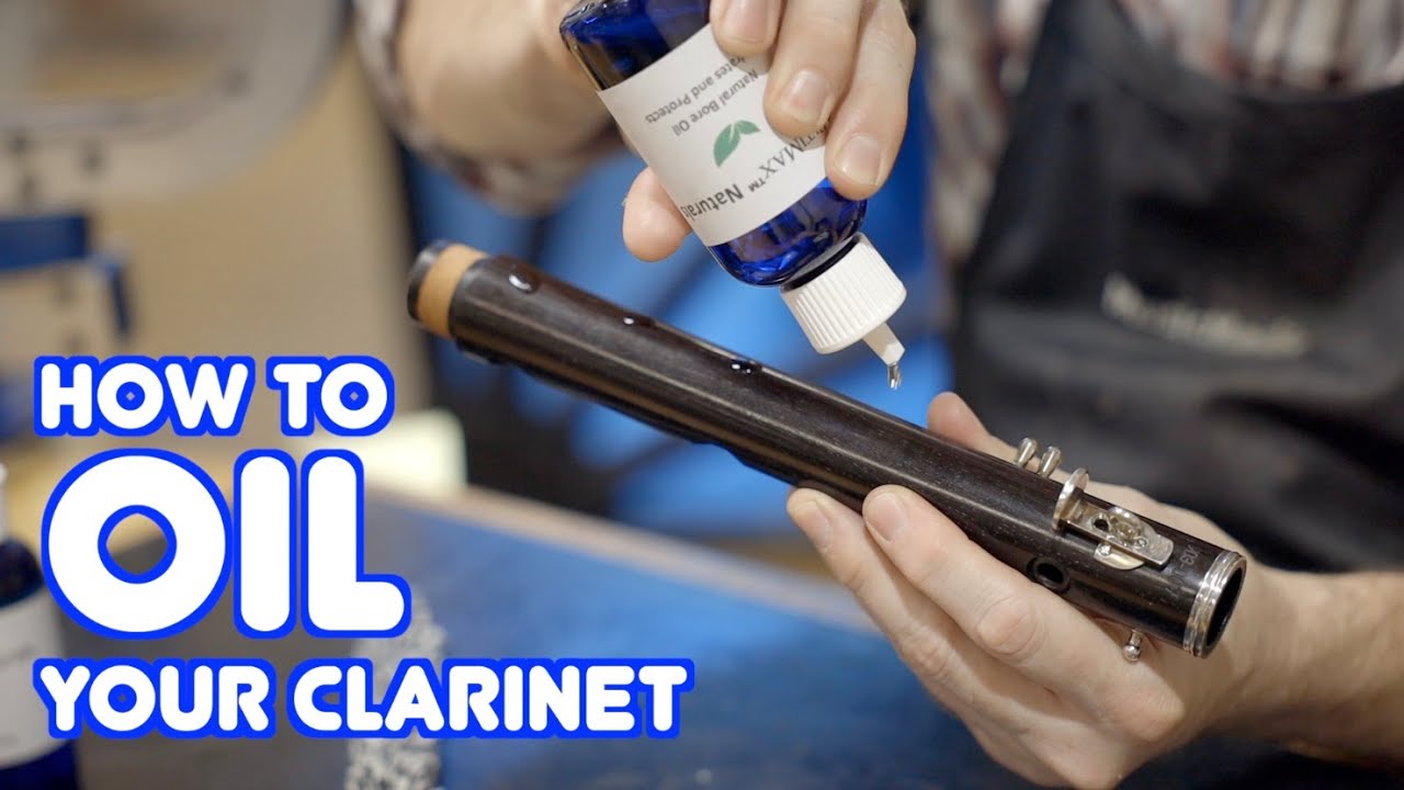 How to Oil your Clarinet - YouTube