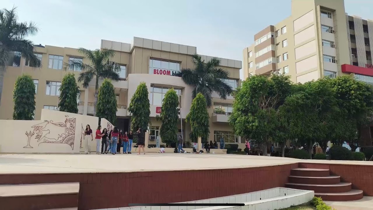 A sneak peak into my college life | Chitkara University - YouTube