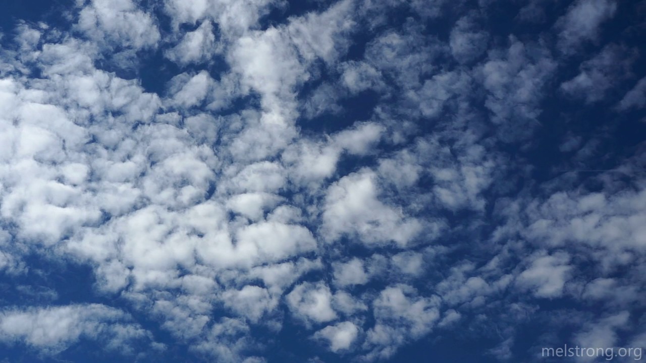 Time lapse of altocumulus showing convection - YouTube