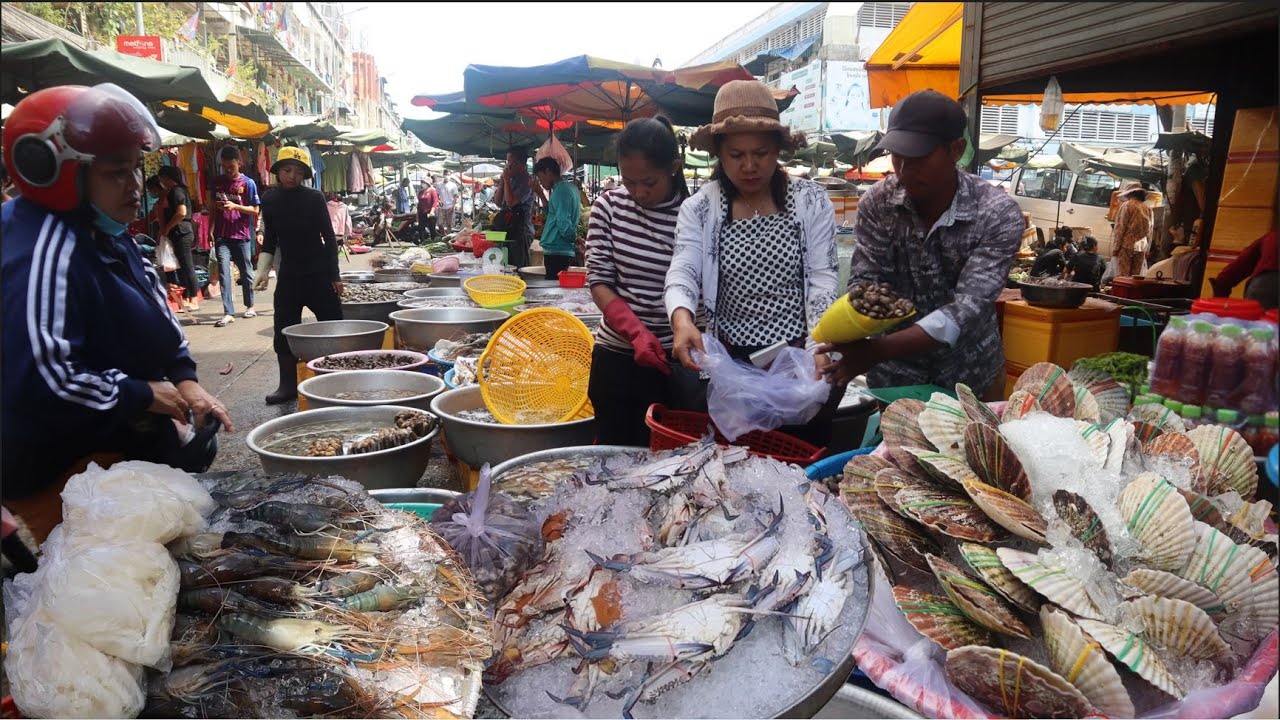 Exotic foods and mouthwatering sell in Phsar Orussey | Cambodia market ...