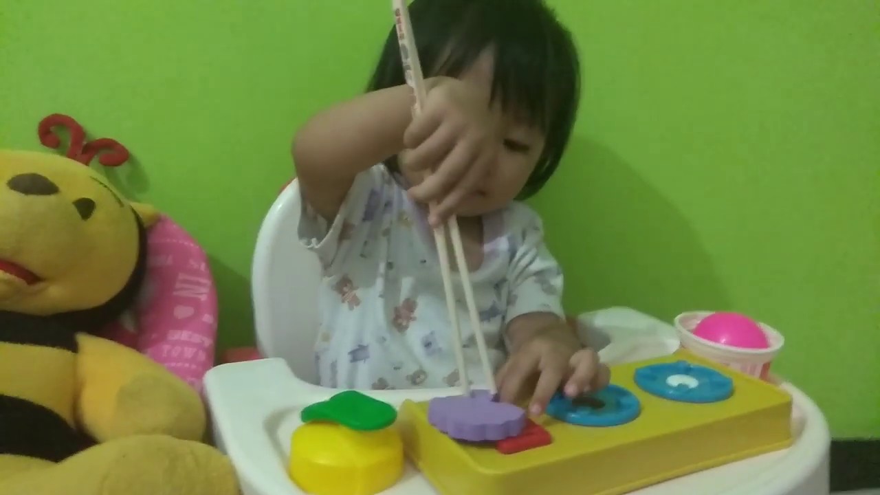 Tutorial Menggunakan Sumpit Versi Anak kecil - YouTube