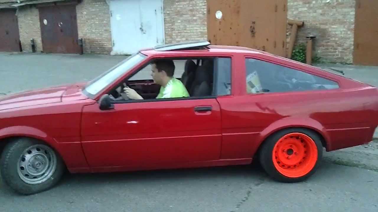 Toyota Sprinter TE71 - YouTube