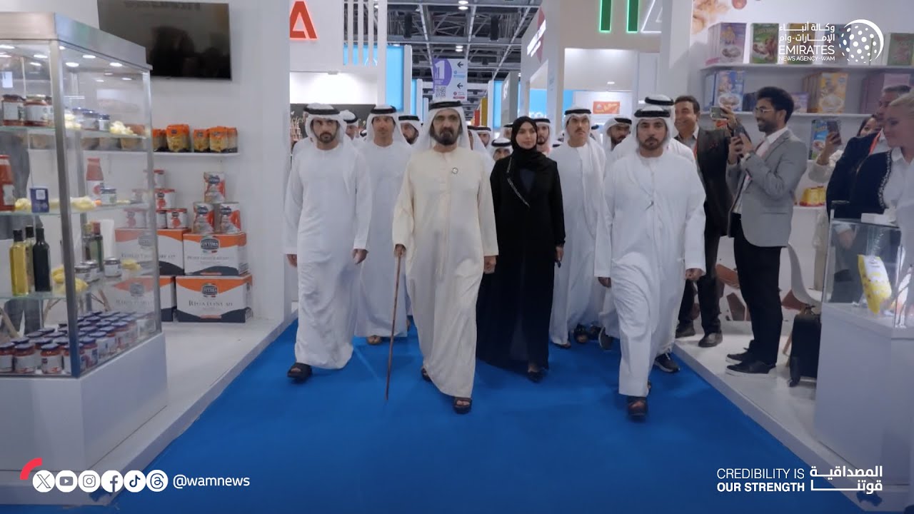 محمد بن راشد يزور معرض "جلفود 2024" - YouTube