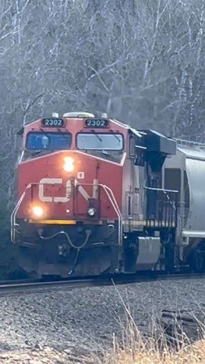CN 2302 Northbound S773 at MP 437.7 - YouTube