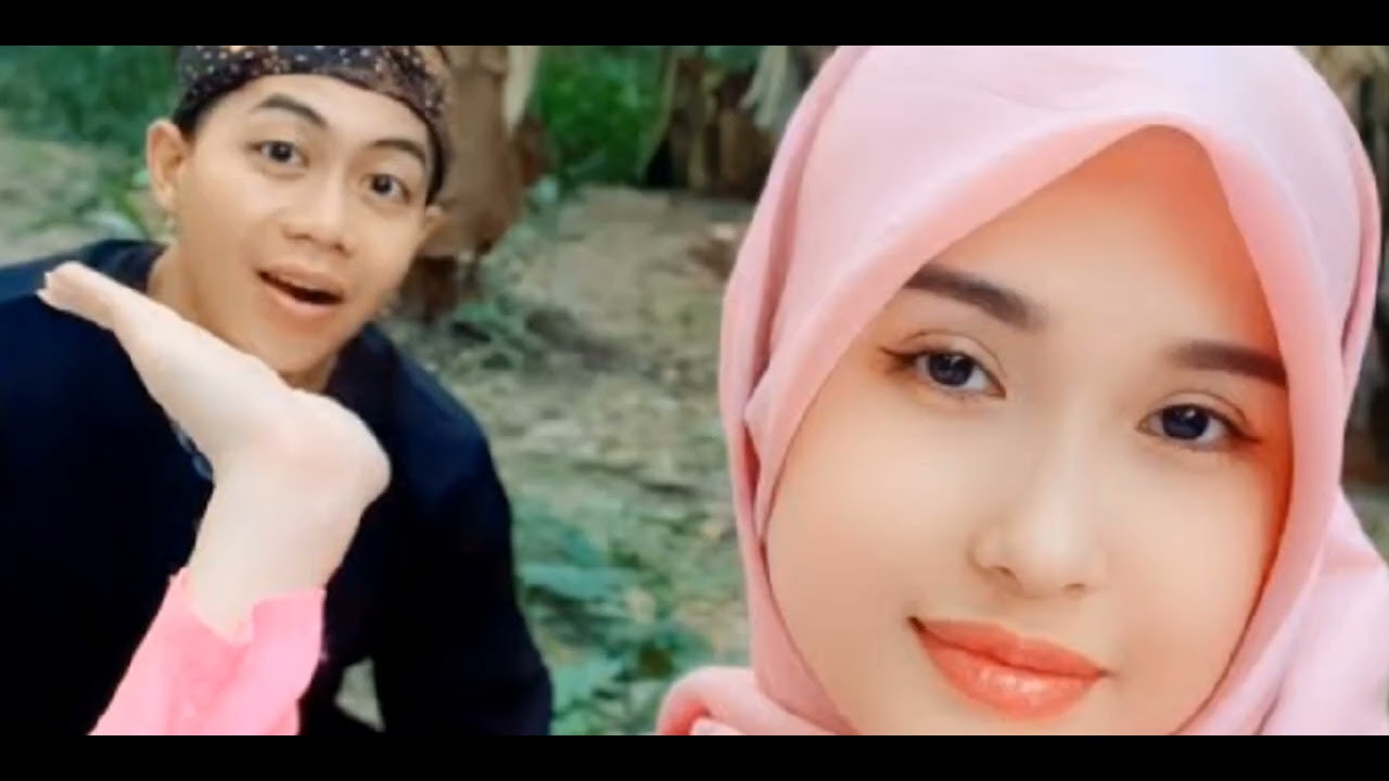 Di Studio Baru, Heriss Skuyy Bicara "Hijabnya Queenny" & Pamer Piringan ...