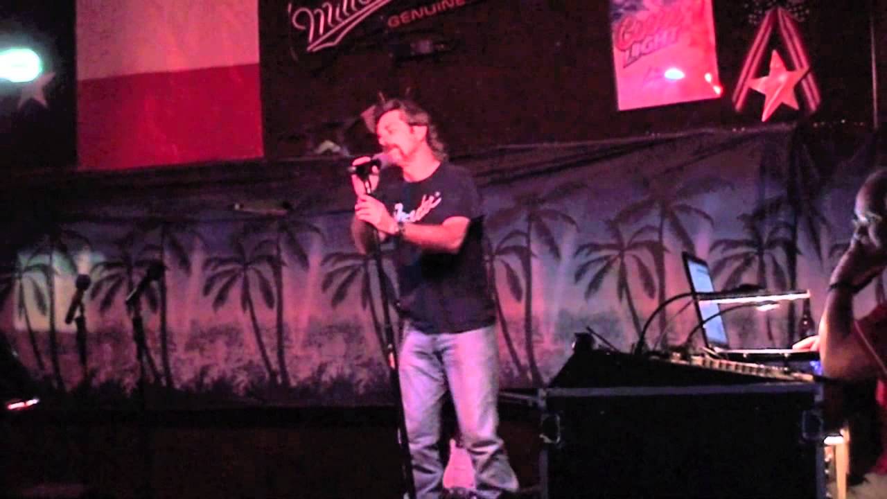 RICK ELLIOTT SINGING KARAOKE AT THE TEXAS STAR! - YouTube
