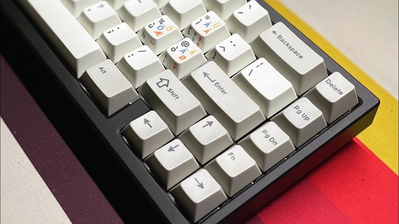Merisi Sessantacinque cherry mx black - YouTube
