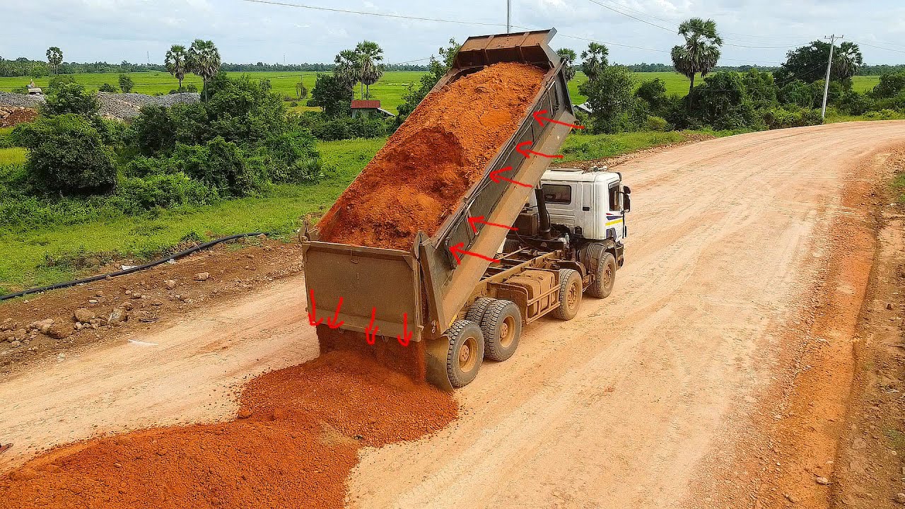 The Best Super Car, Red soil flows like water down from a truck. - YouTube