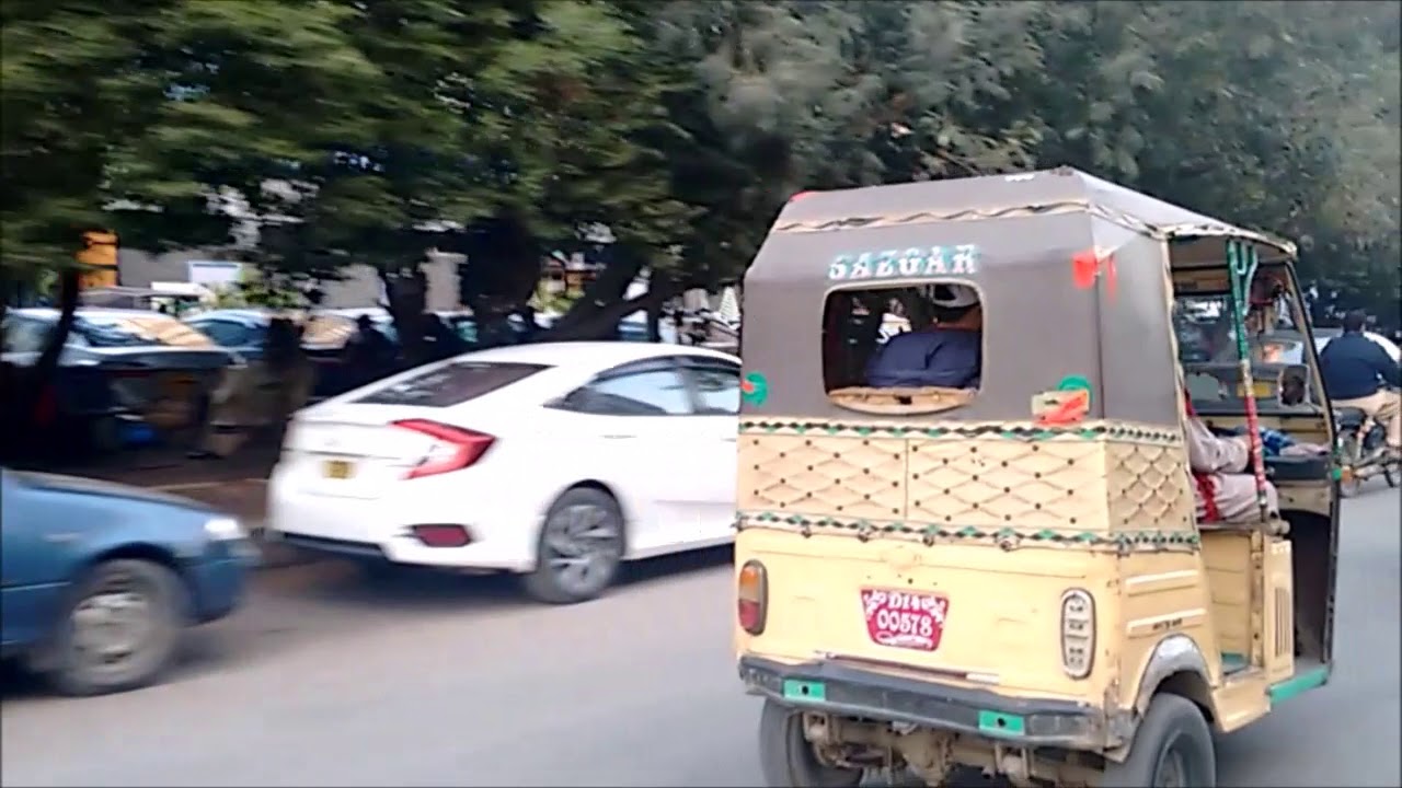 Riding in a Auto-Rickshaw in Karachi - YouTube