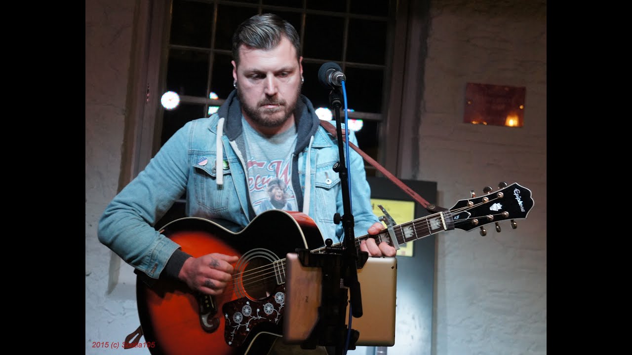 Andrew Valentine - Just Look Away - YouTube