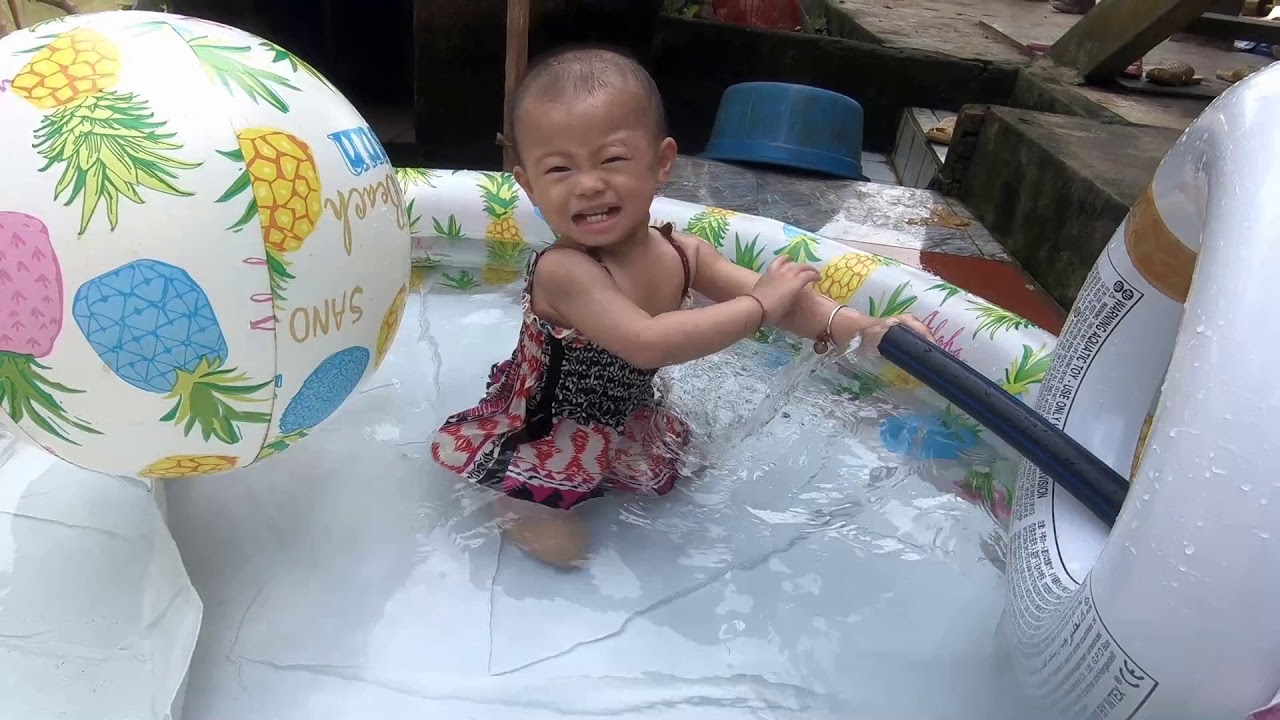 Nhac Thiếu nhi hay nhất,con heo đất,chu vit con!tina TV - YouTube