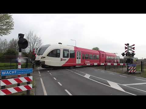 Spoorwegovergang Kesteren/ Passage a Niveau/ Railroad-/ Level Crossing/ Bahnübergang