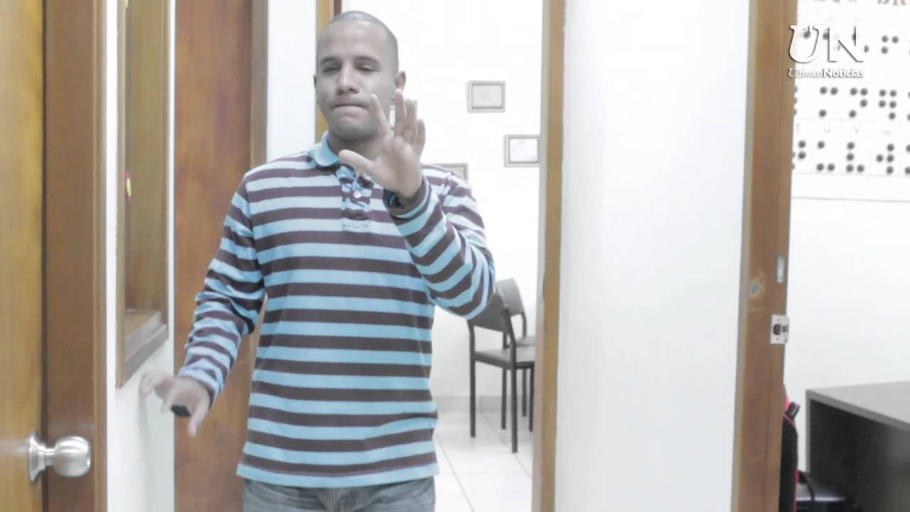 Ofrecen ayuda a las personas con discapacidad visual - YouTube