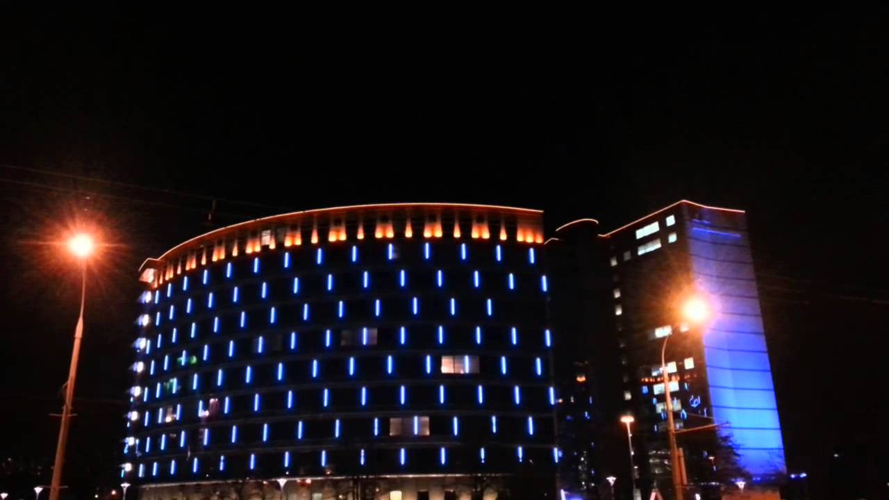 Night illumination of a beautiful building - YouTube