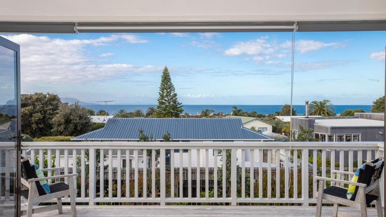 Omaha Ocean Vista Omaha Holiday Home, Omaha, New Zealand - YouTube