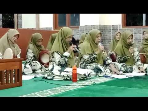 Sholawat Tombo Ati (rarerarera) || Hadroh Firqotun Salimah - YouTube