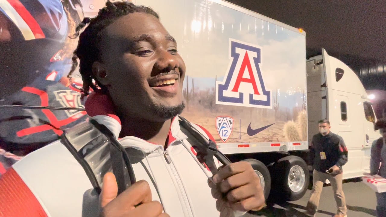 USC DL Max Gibbs talks the Trojans' victory over Arizona - YouTube