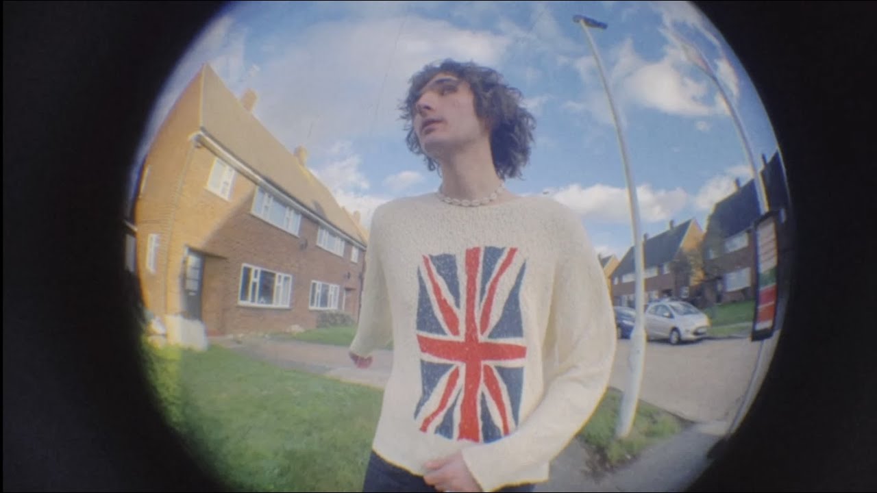 Bilk - Fashion (Official Music Video) - YouTube