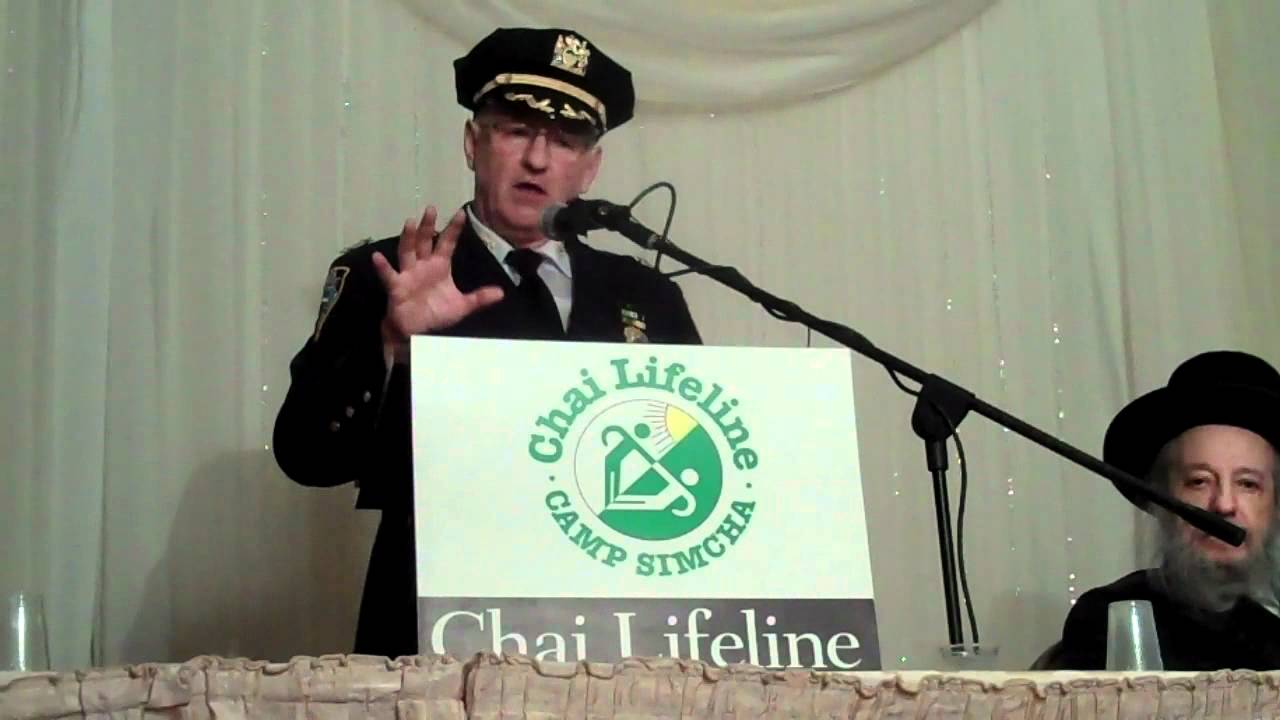 Asst. Chief Joseph Fox Speaks At Chai Lifeline Boro Park Symposia - YouTube