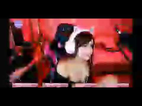 se le escapa un pezon a arigameplays!!!🥵🔞😍