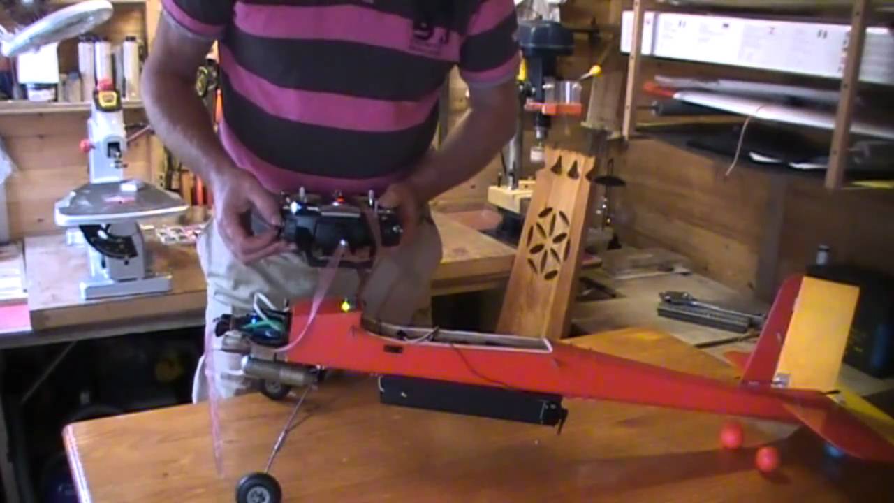 7 ball Bomb dropper !! for rc Aircraft. - YouTube