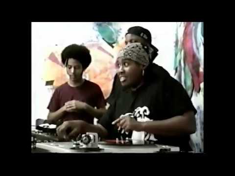 DJ Pam The Funkstress breast-scratch routine HipHopSlam '93 - YouTube