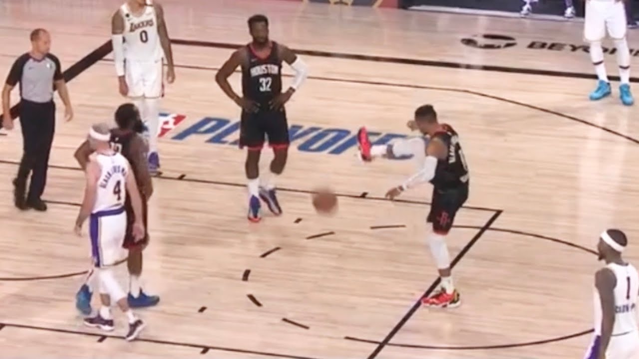 Russell Westbrook got MAD at his free throw and kicked the ball 😂 ...