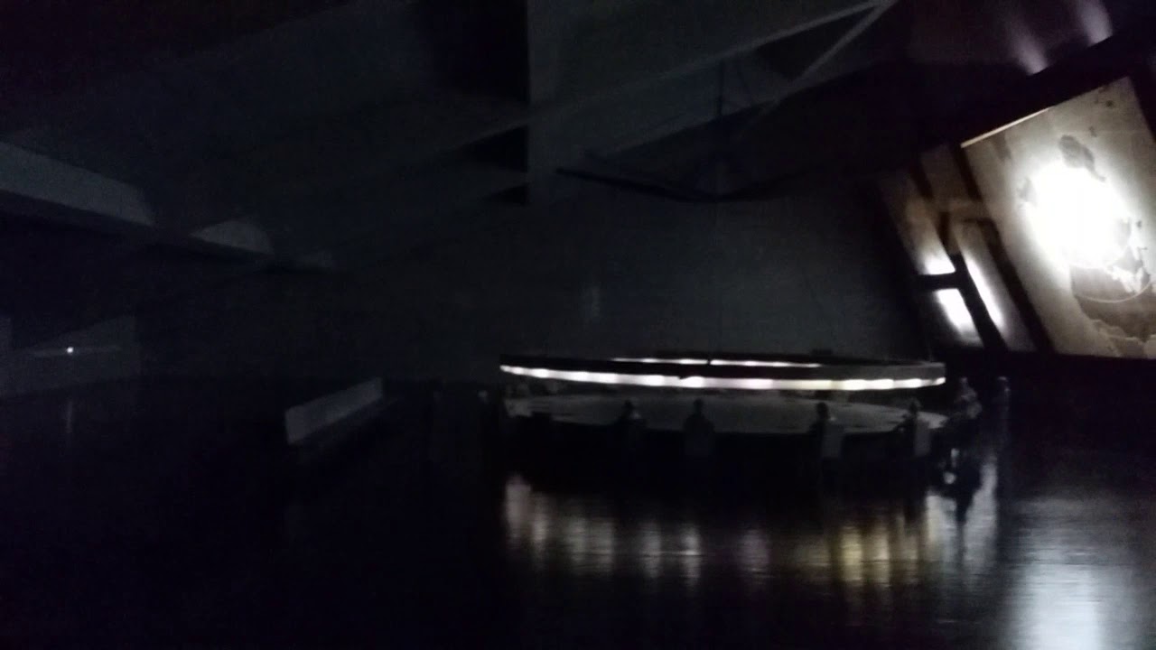 The war room (Dr.Strangelove) - The Stanley Kubrick exhibition - YouTube