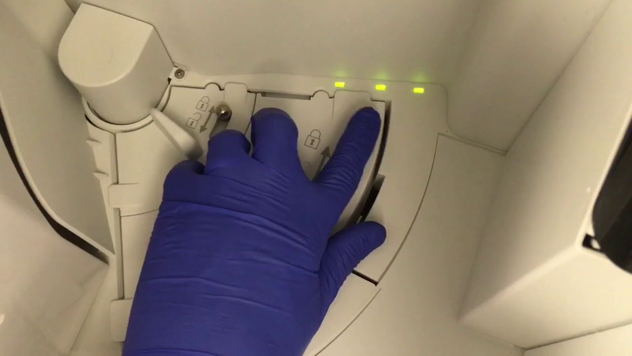 CS-2500: Loading/Unloading Reagents - YouTube