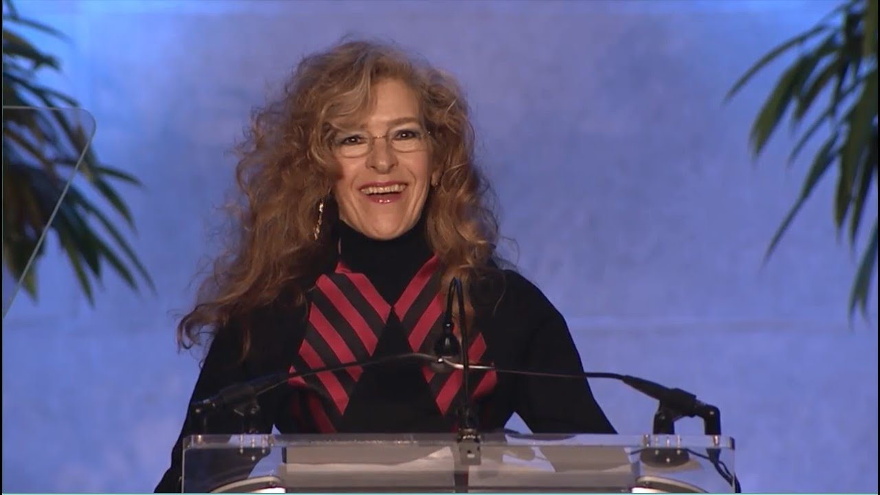 Mara Hutton presents the 2016 Builders of Science Award to John ...