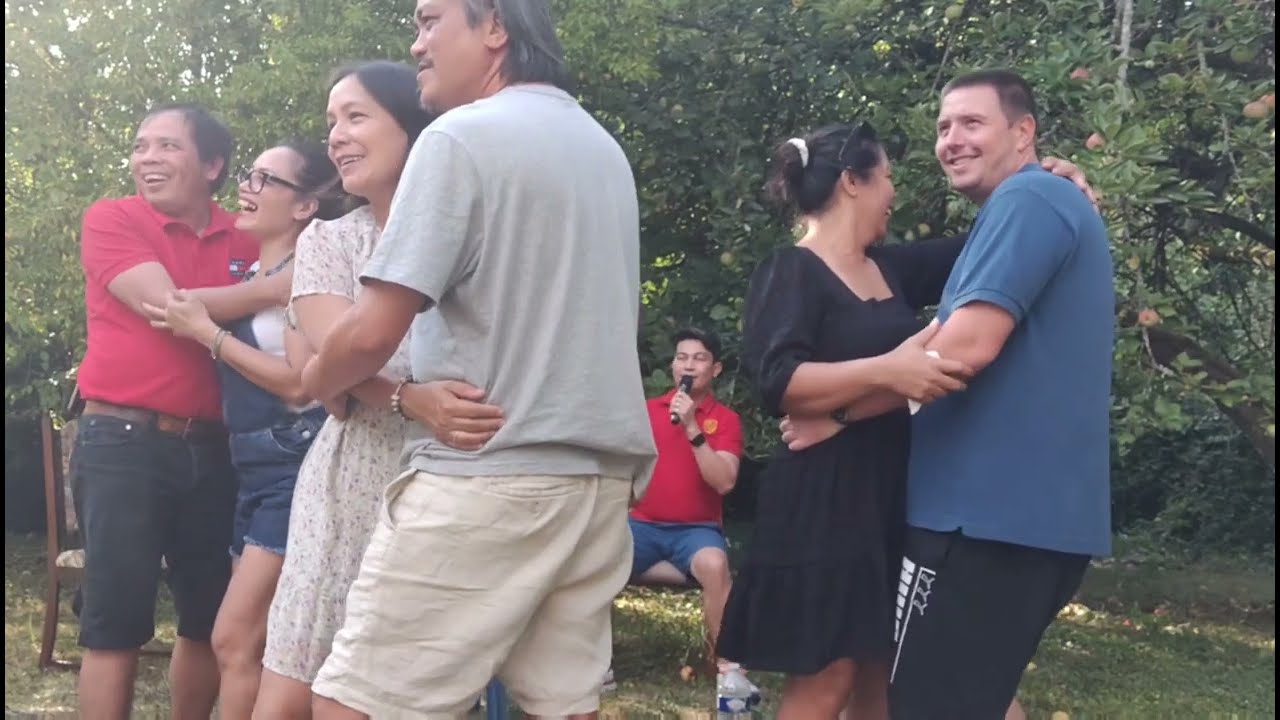 JAMMING WITH FRIENDS /KARAOKE TIME/PARIS FRANCE - YouTube