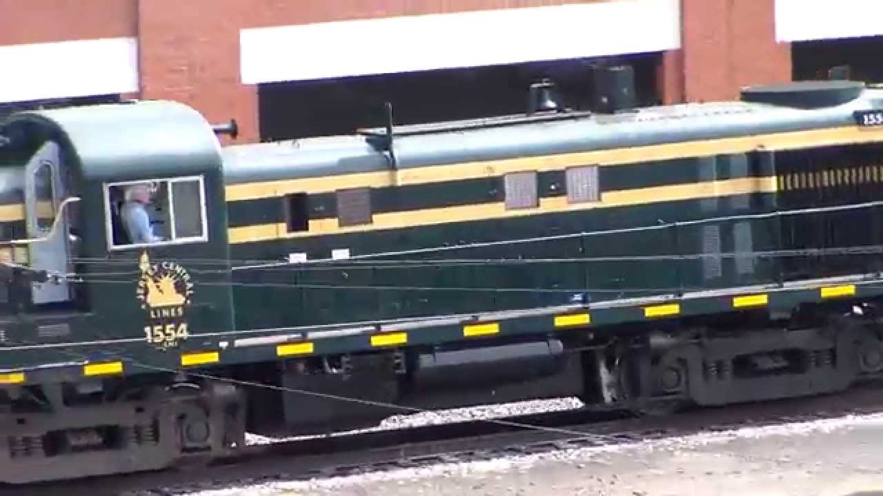 CNJ 1554 being filmed from a bridge @ Steamtown - YouTube