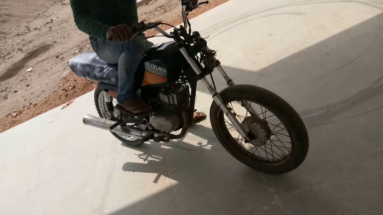 Suzuki samurai stunt by Jonny baba - YouTube