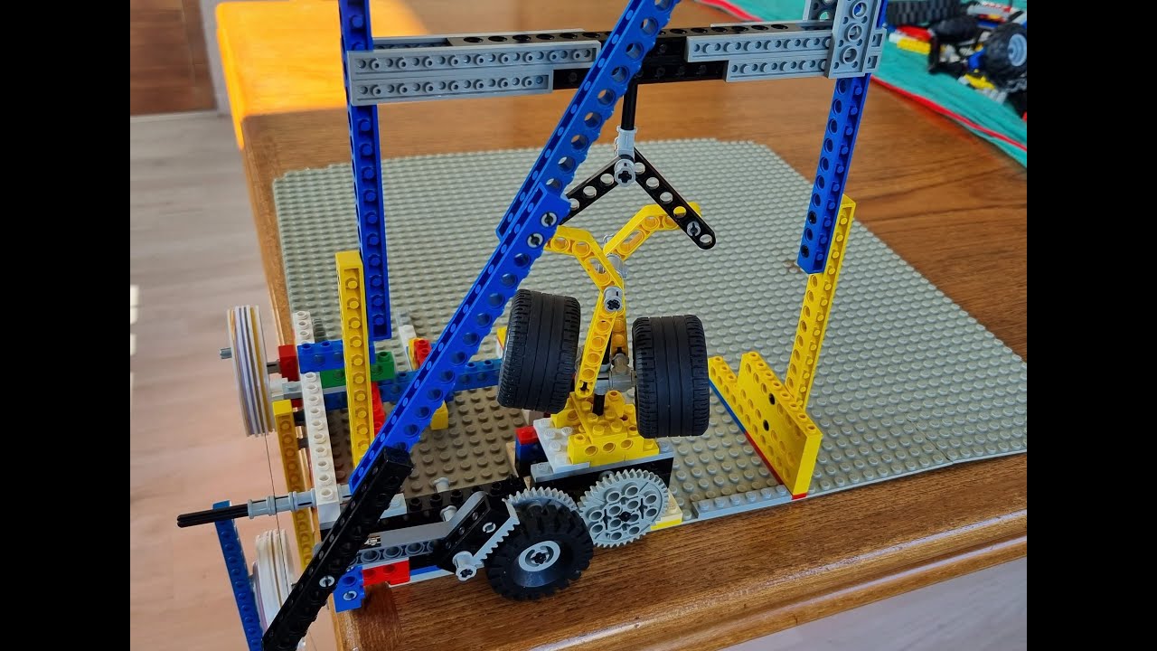 Huygens drive with flyball governor - YouTube