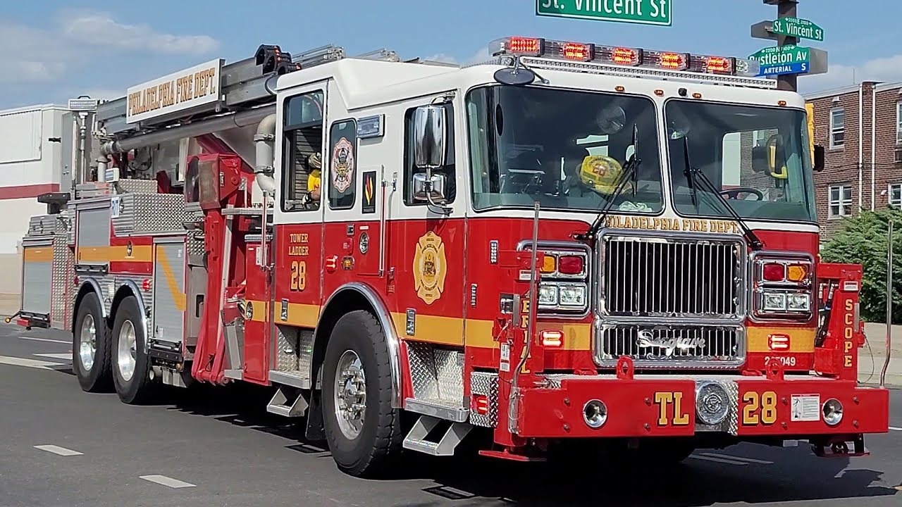 PFD Tower Ladder 28 Responding - YouTube