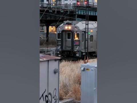 NJT Multilevel I Cab Car #7028 K5LA Horn (Crossing Sequence) at Hunterspoint Avenue - YouTube