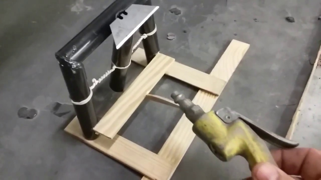 Mouse/Animal trap made from scratch - YouTube