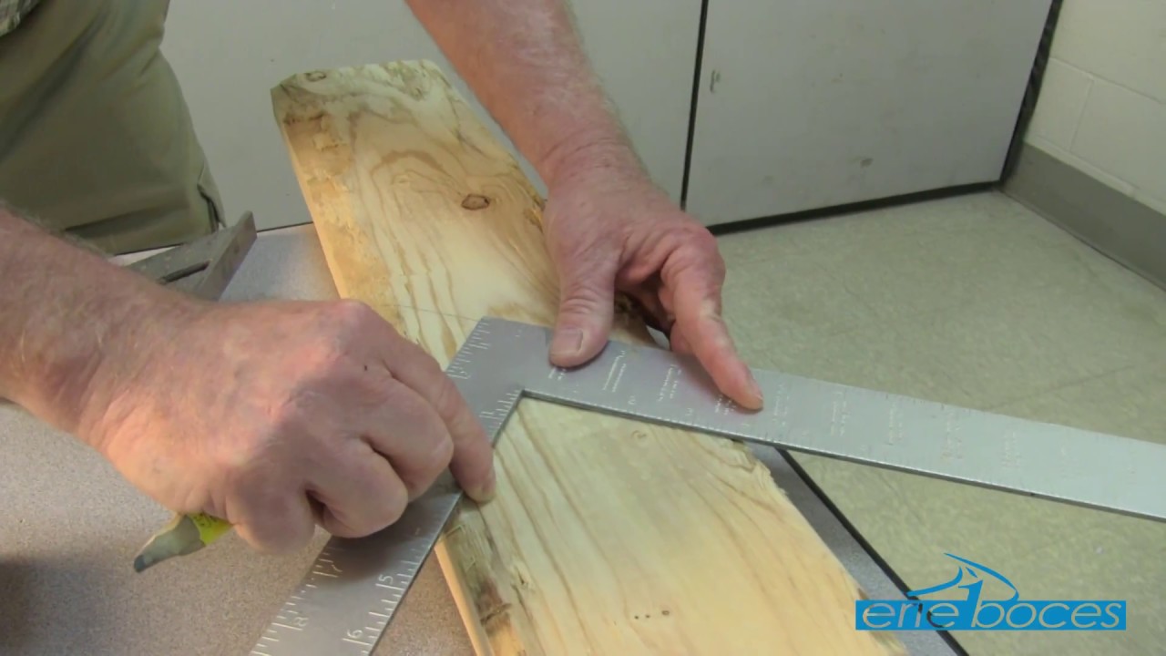 How to Lay Out a Common Rafter - YouTube