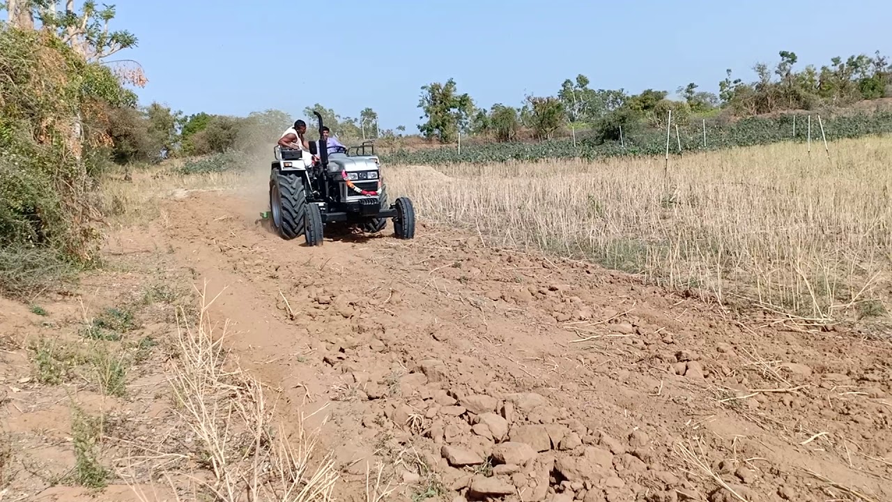 EICHER TRACTOR 650 - YouTube