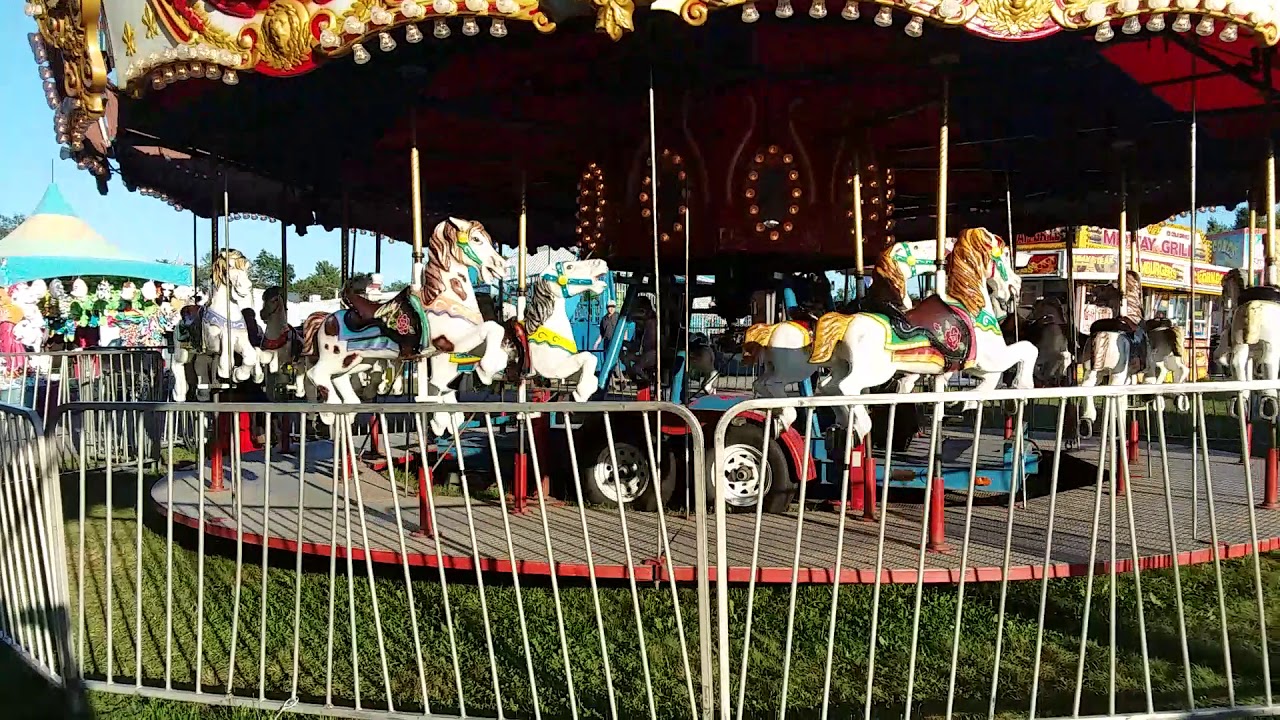 Union fair 2019 Carousel with daddy - YouTube