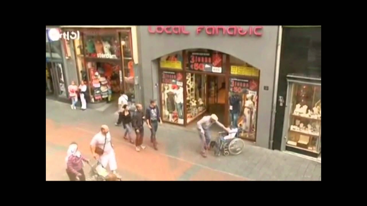Benidorm Bastards WMV bestand - YouTube