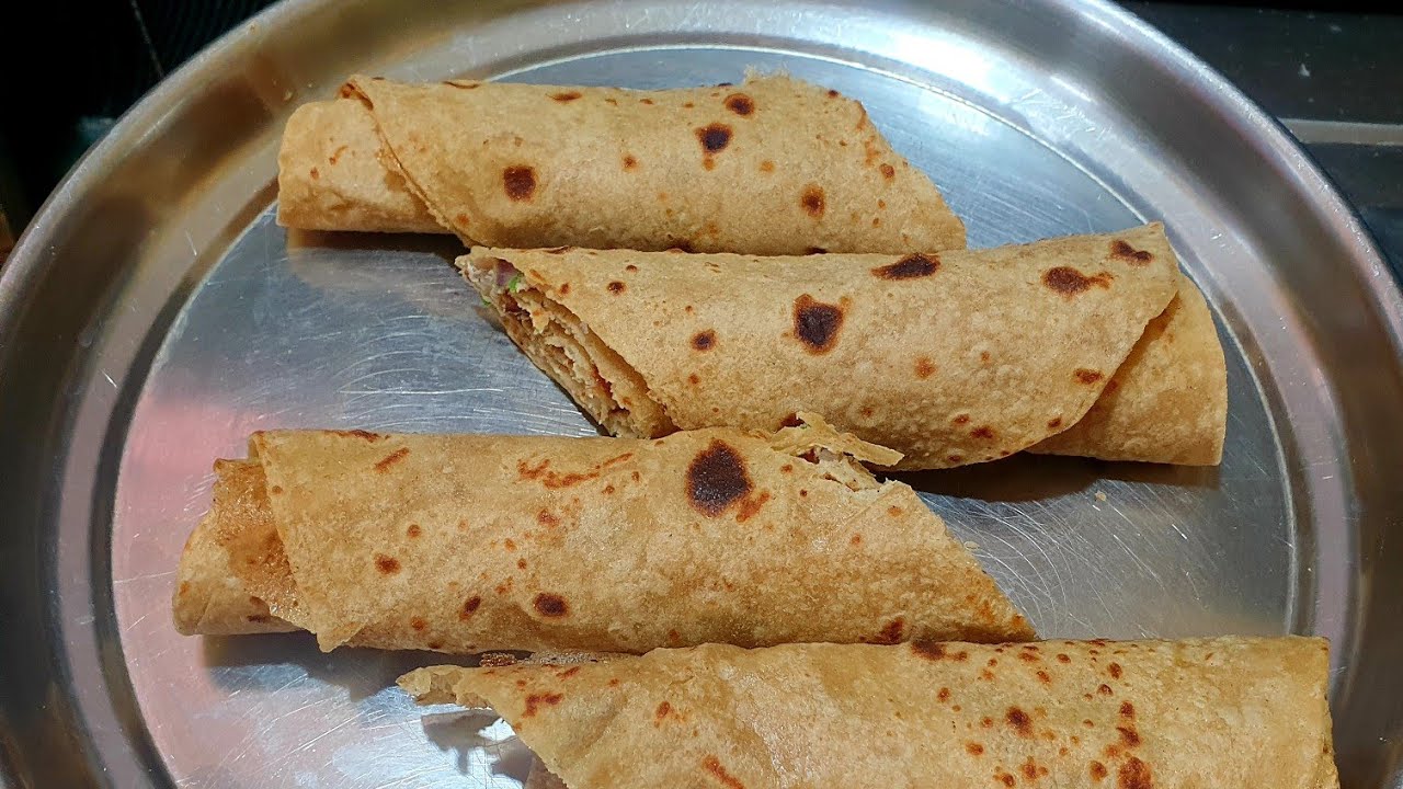 Egg chapathi role..chapathi roles for breakfast 😋 - YouTube